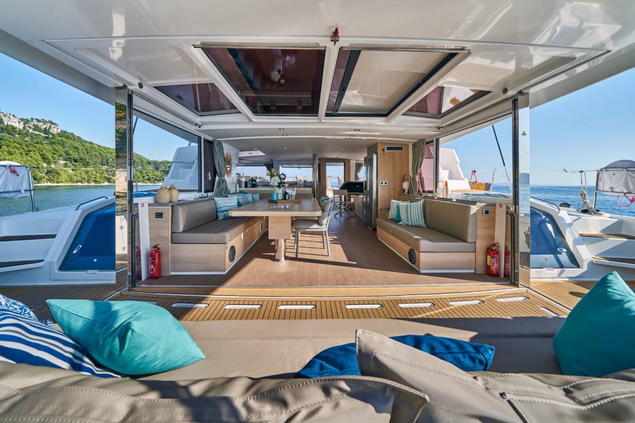 BALI 54 FULL EQUIPE - Alquiler de barcos Ibiza y otros destinos por el ...