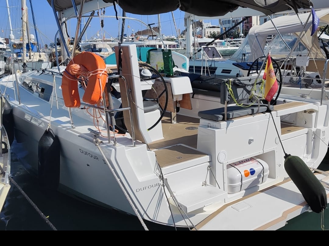 SAILBOAT - DUFOUR 37 "SIRIUS" - Boat rental Ibiza and other ...
