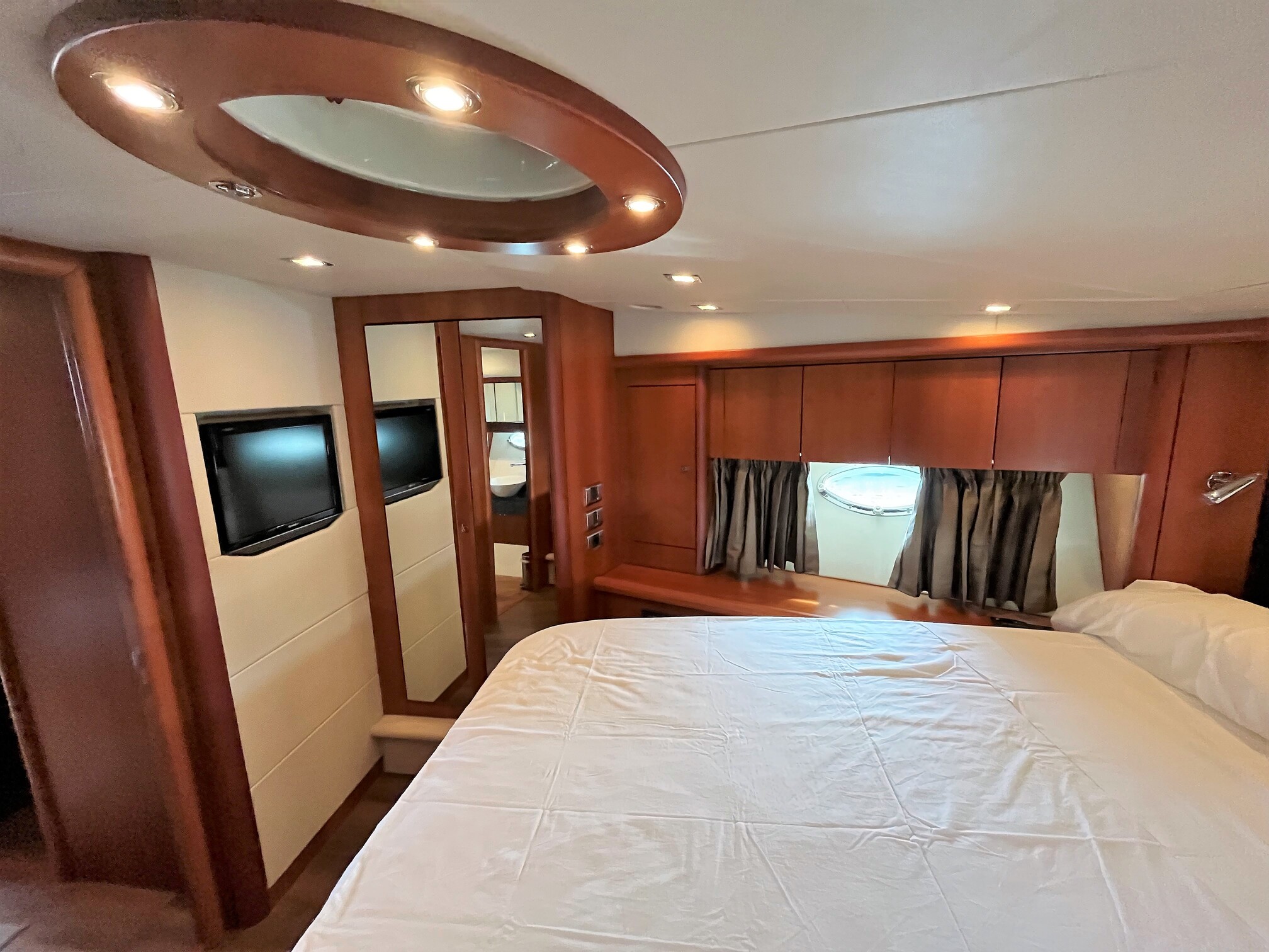 Sunseeker predator 72 - Alquiler de barcos Ibiza y otros destinos por el mundo